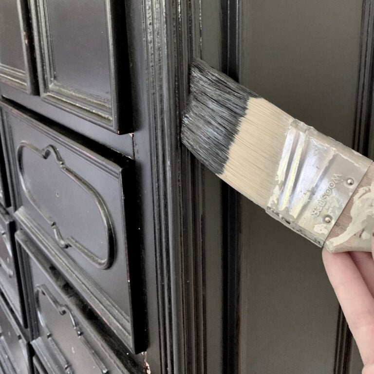 The Best Black Paints for Furniture (Recommended by Expert Refinishers ...