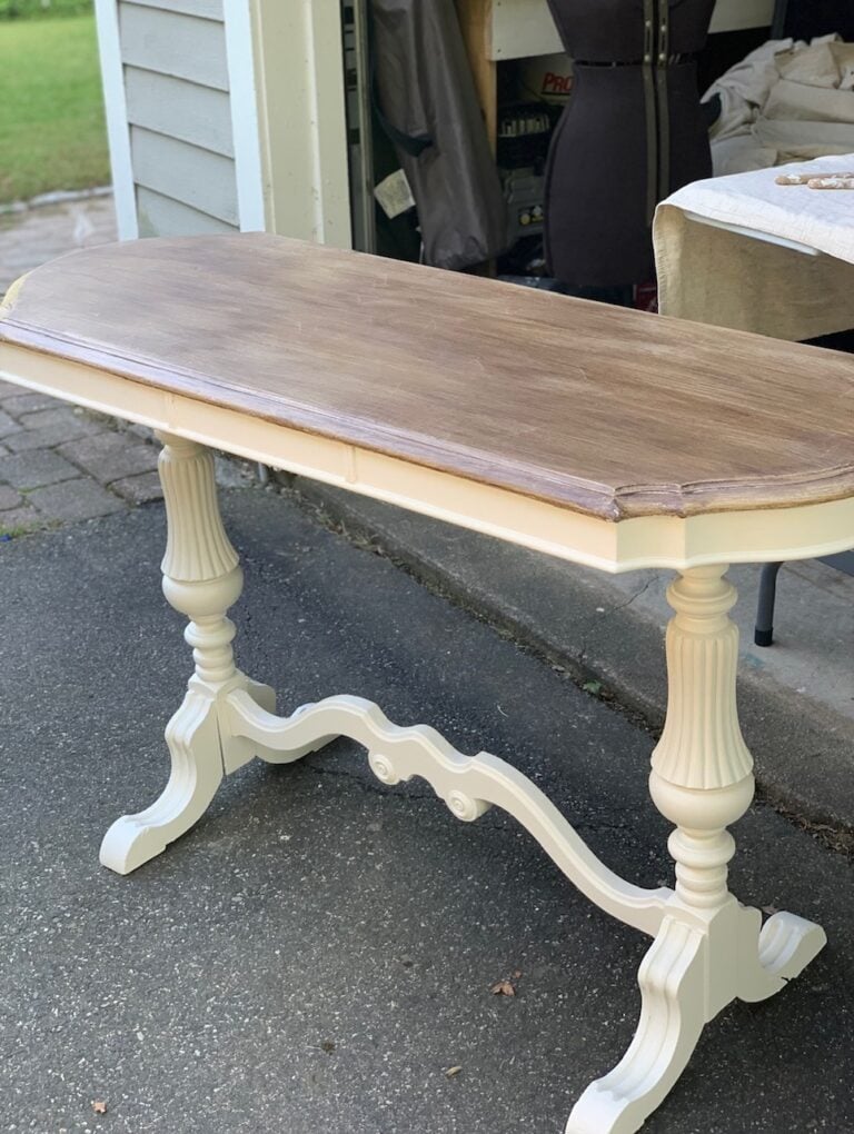 The Easy Way to Fake a Wood Finish with Paint - Celebrated Nest