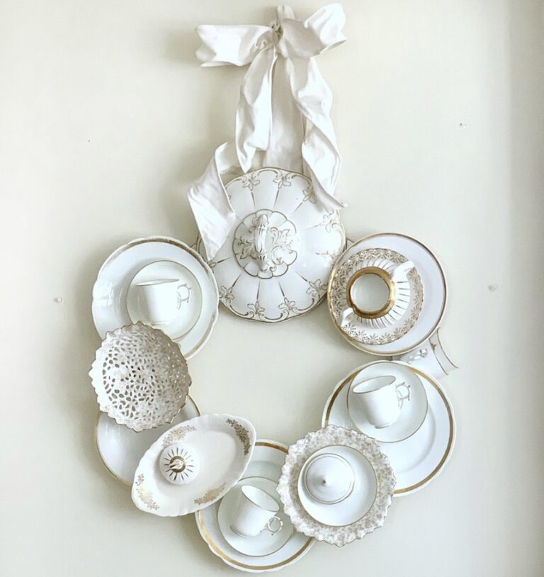 How to Make a China Plate Wreath (Using Vintage Plates and Teacups ...