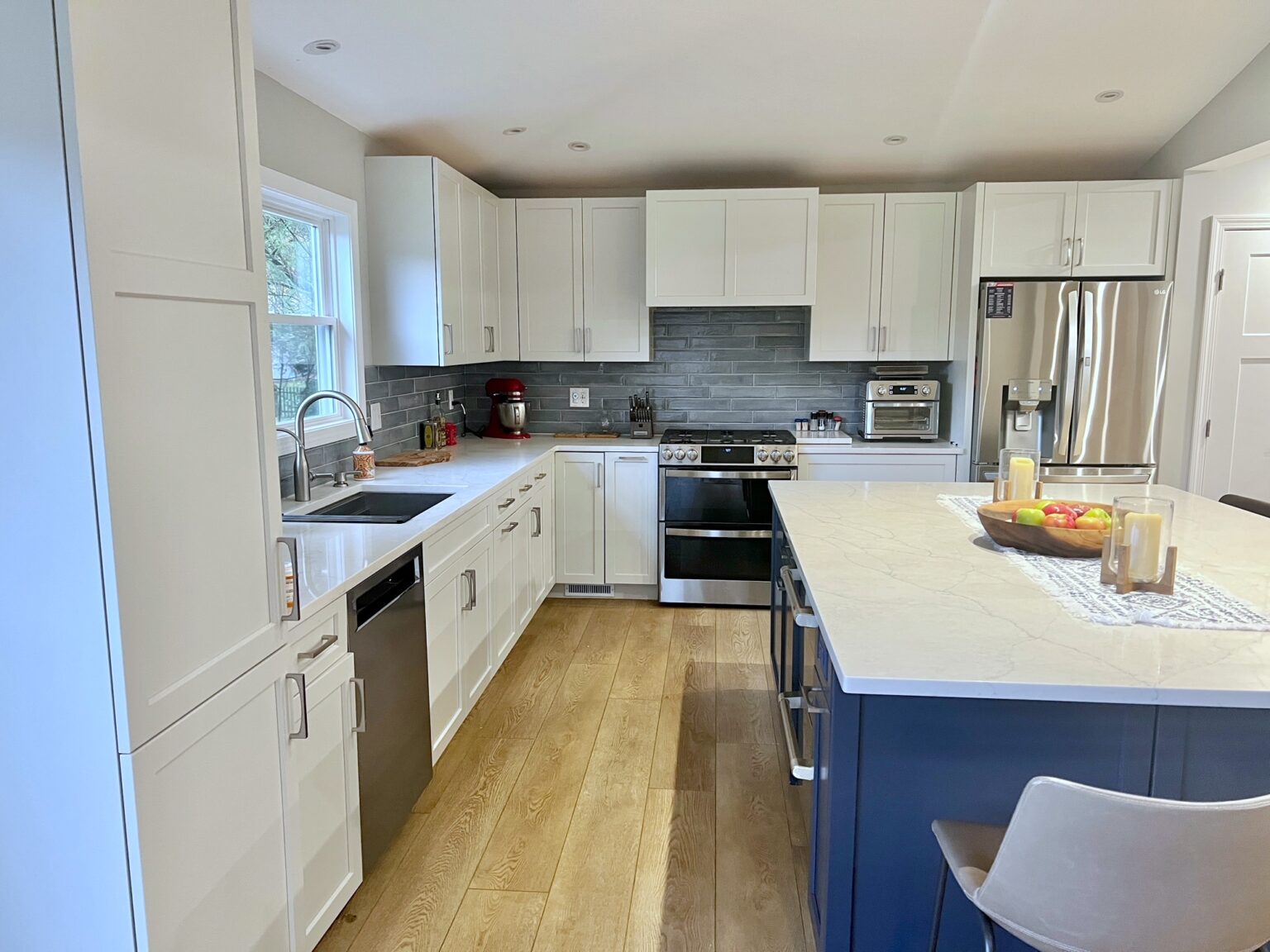Spacing for Kitchen Island: How Far Should It Be from Cabinets ...