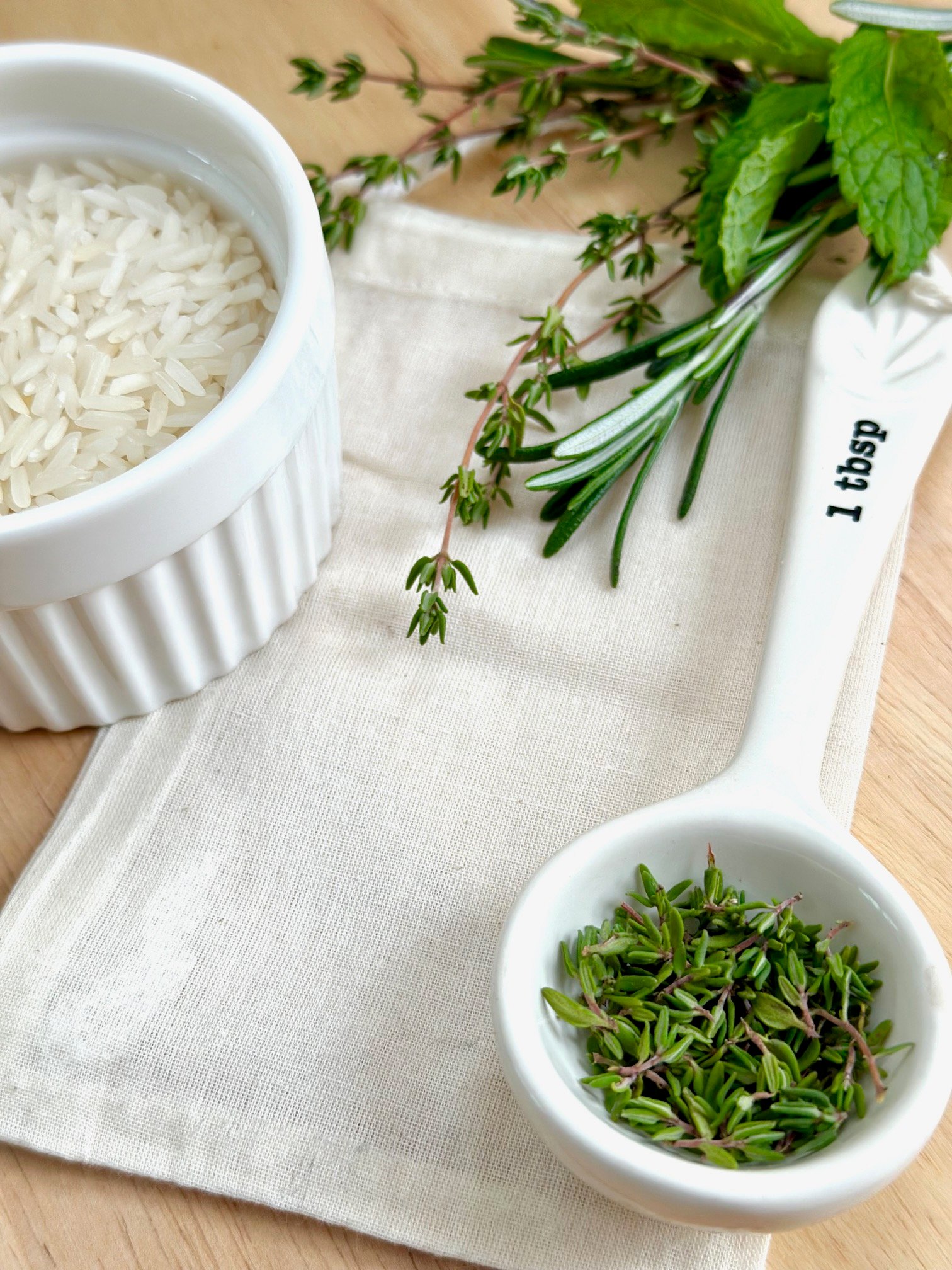 Best Herbs For Sachets: Tips For Making Scented Herbal Pouches ...