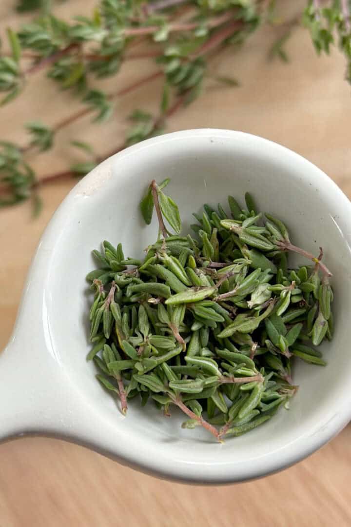 How to Make Thyme Honey (With Fresh or Flowering Thyme) - Celebrated Nest
