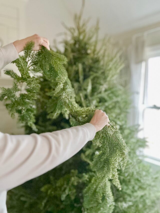 How to Make a Christmas Tree Look Fuller (My Simple Layering Trick ...