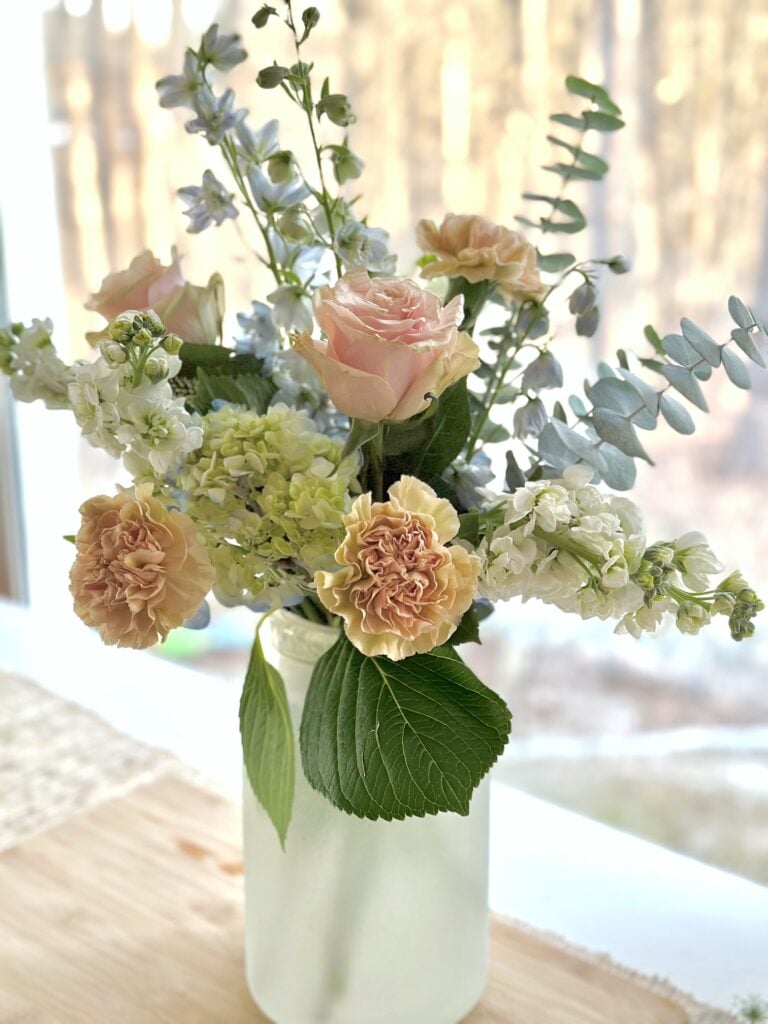 Make Grocery Store Flowers Look Expensive: A Floral Designer Shows You ...