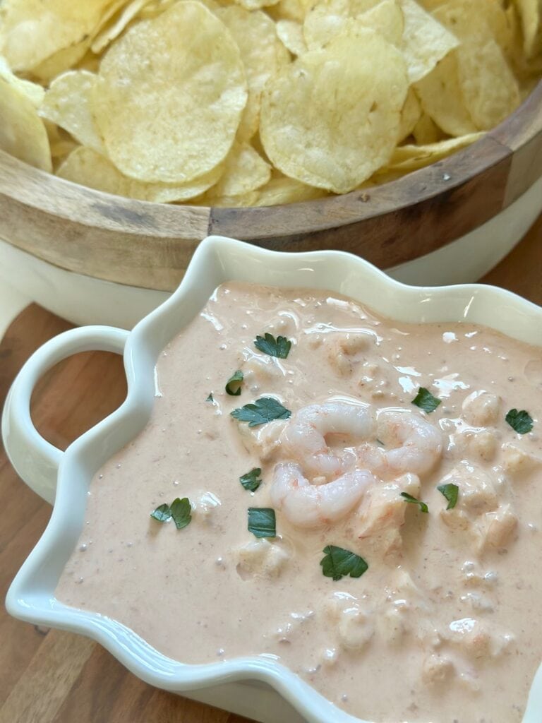 Shrimp Cocktail Dip (Easy 3-Ingredient Party Dip with Sour Cream ...